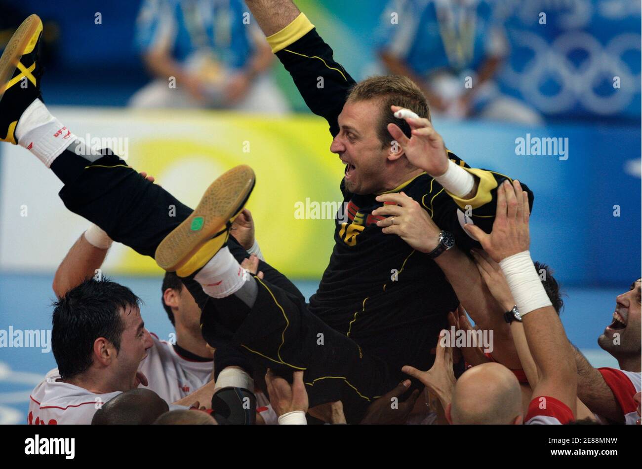 David barrufet hi-res stock photography and images - Alamy