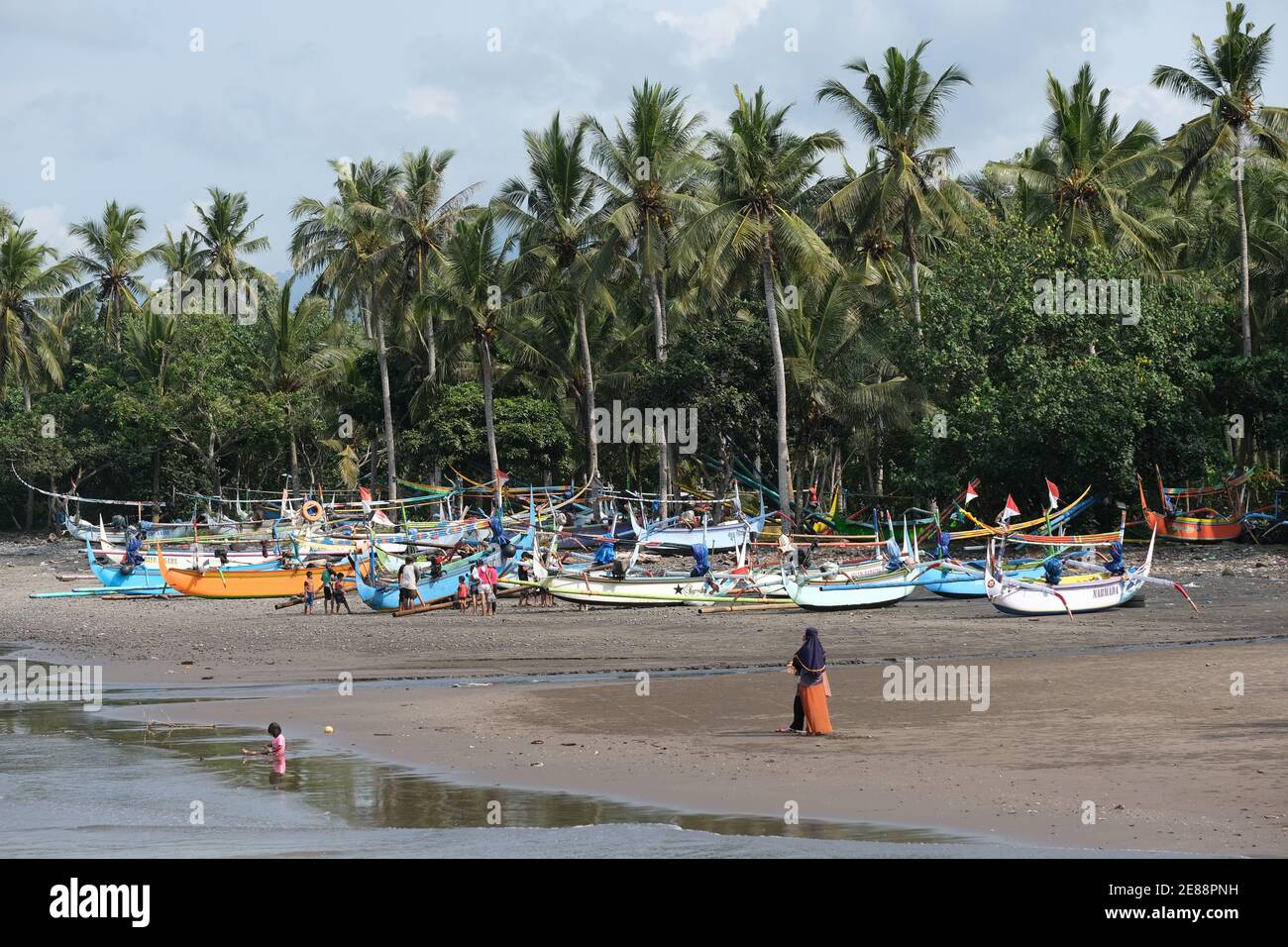 Indonesia Bali Pekutatan - Pantai Medewi - Outrigger fishing boat ...