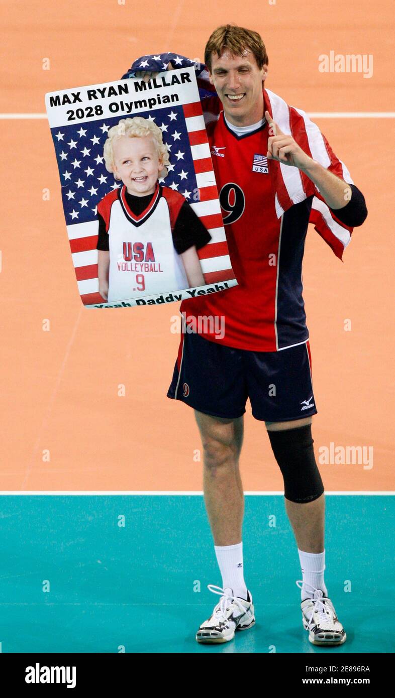 2008 olympics volleyball brazil hi-res stock photography and images - Alamy