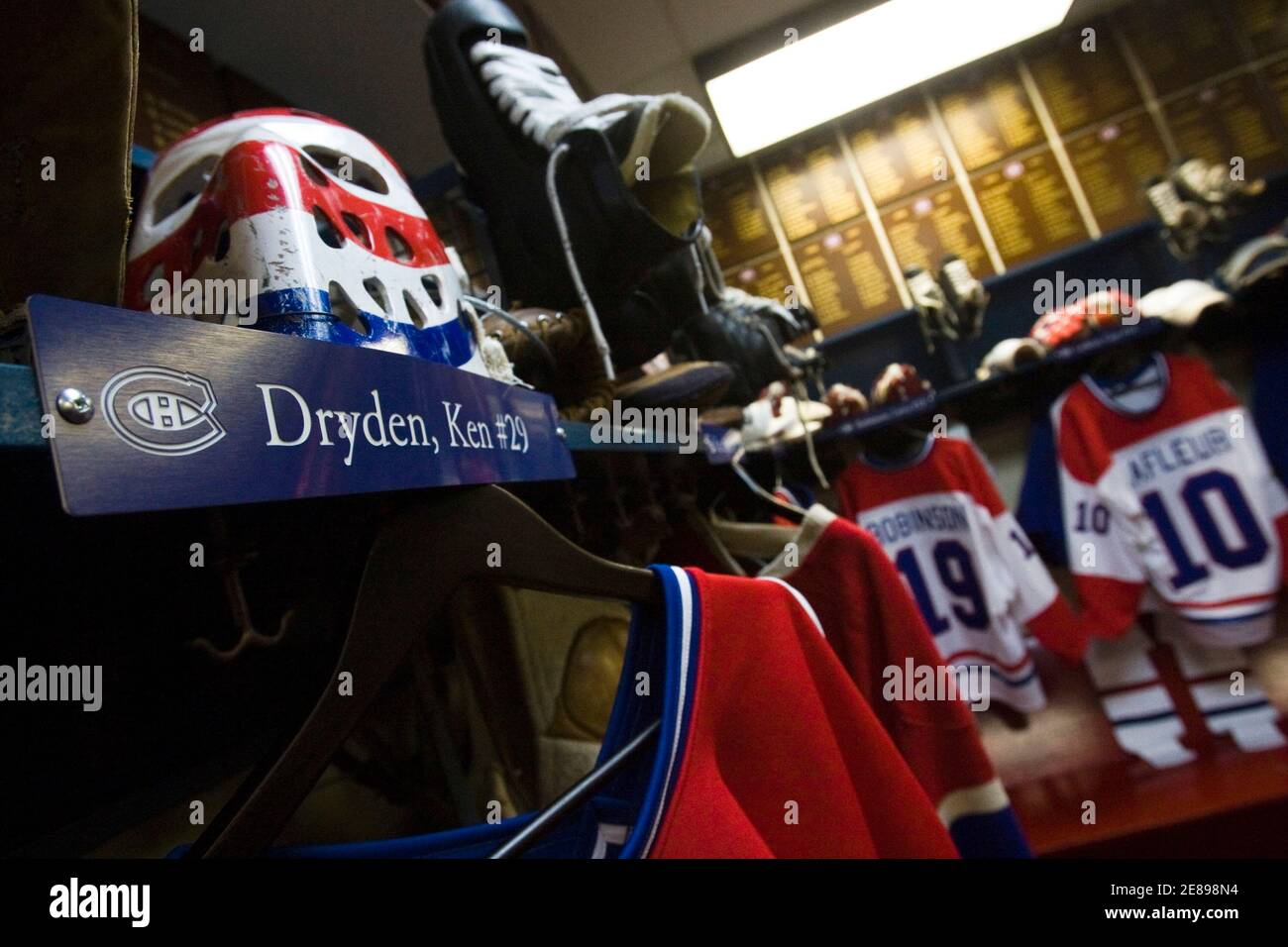 Montreal canadiens locker room hi-res stock photography and images - Alamy