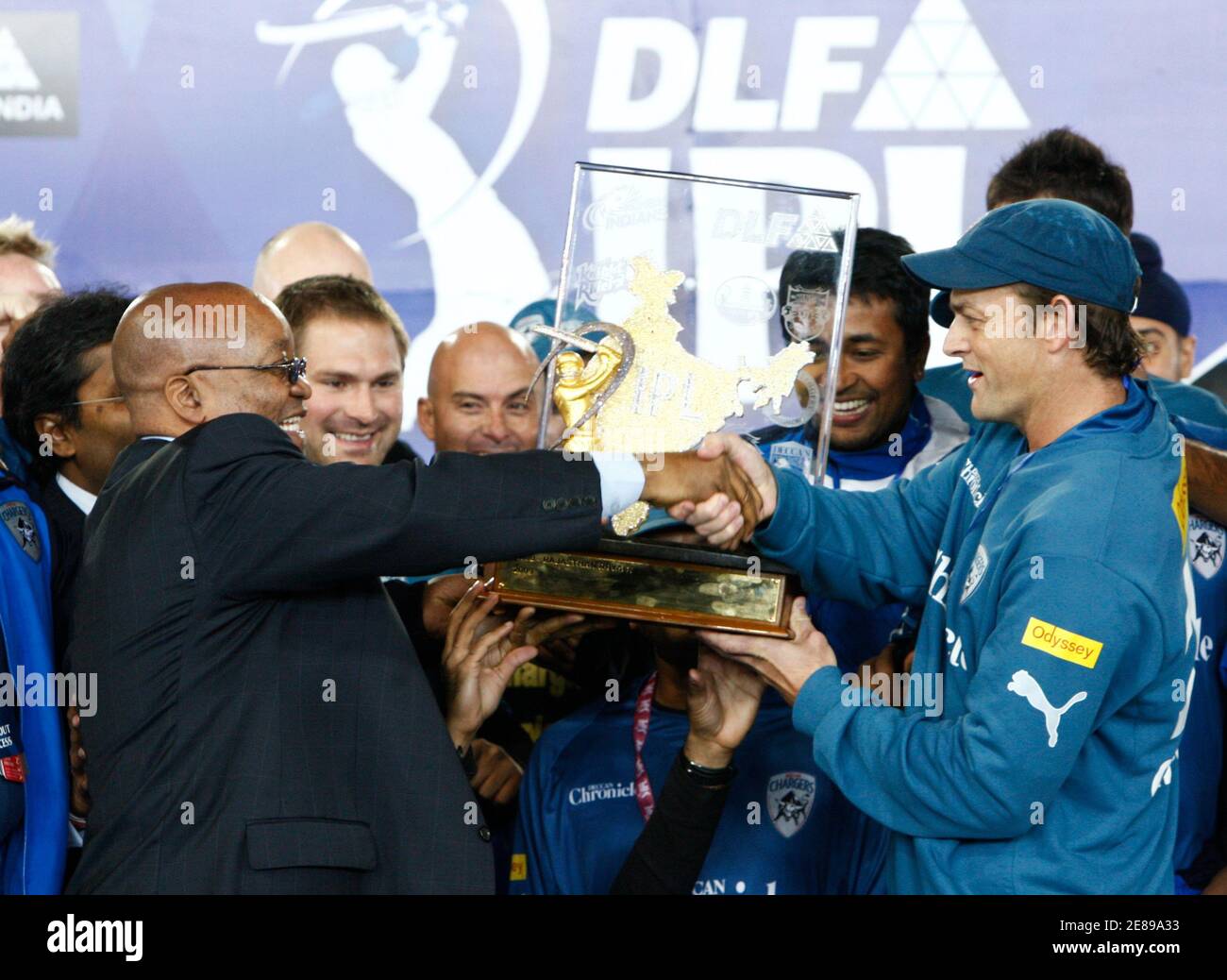 Indian premier league trophy hi-res stock photography and images - Alamy