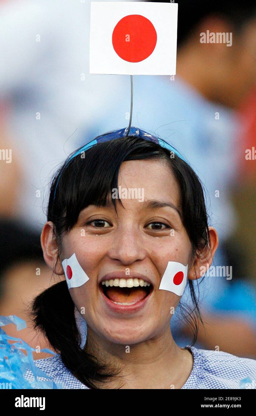 Headshot flags football hi-res stock photography and images - Alamy