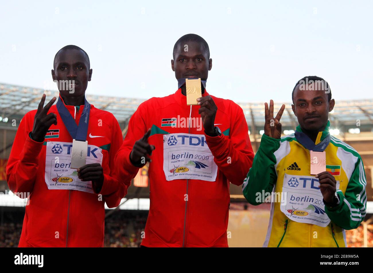 Emmanuel kipchirchir mutai of kenya hi-res stock photography and images ...