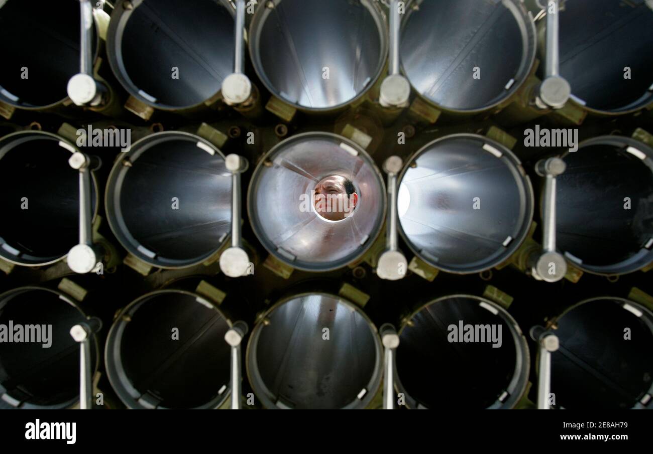 Multiple launch rocket system hi-res stock photography and images - Alamy