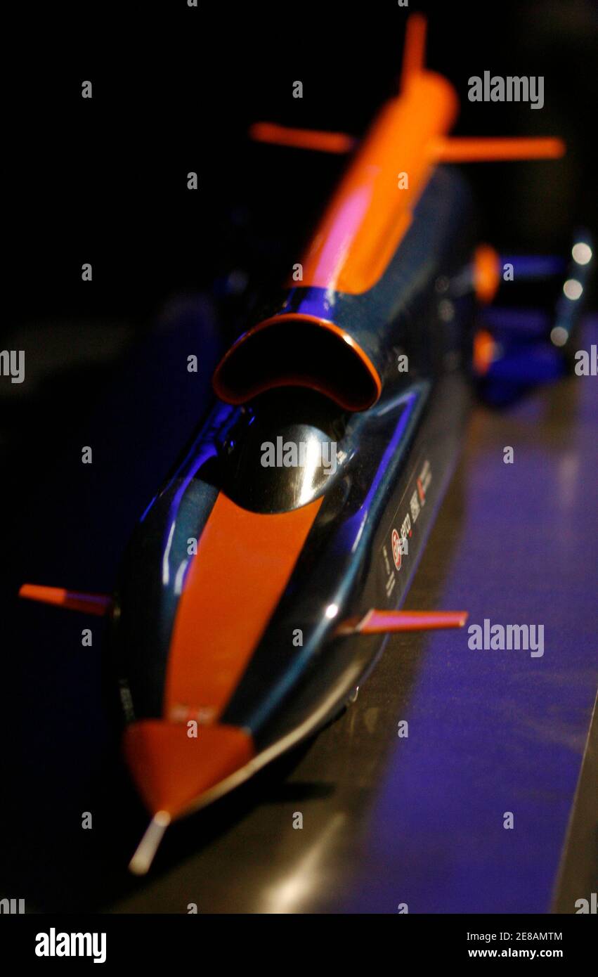 Land speed record holder andy green hi-res stock photography and images ...