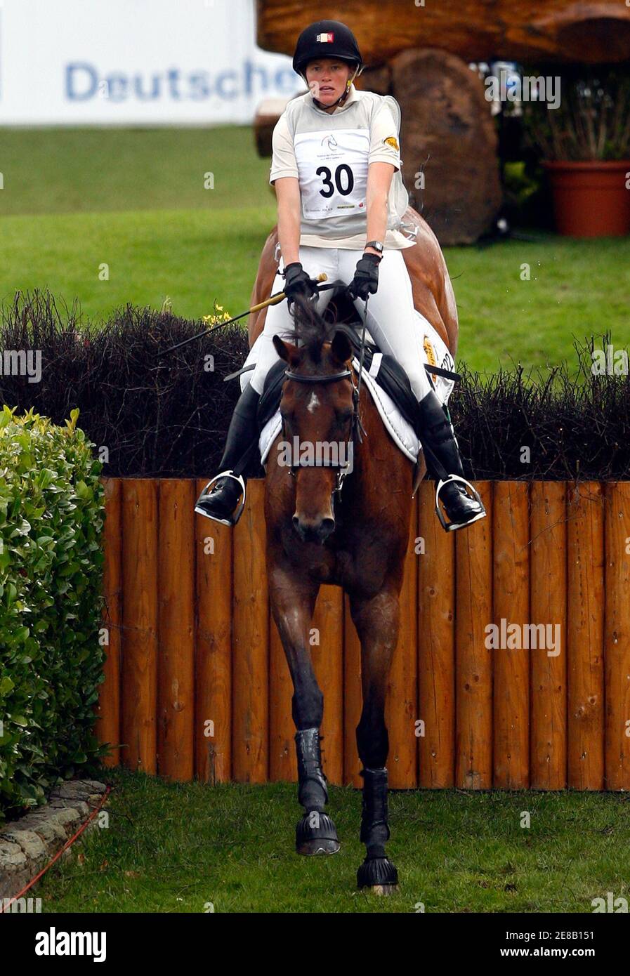 Karin stand hi-res stock photography and images - Alamy