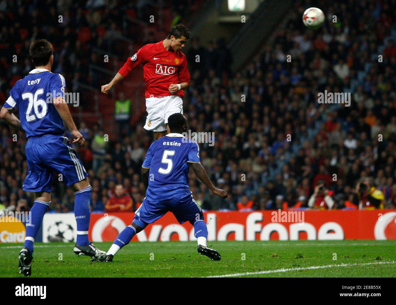 Manchester uniteds cristiano ronaldo jumps hi-res stock photography and ...