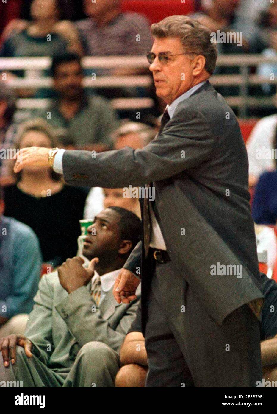 Dream team basketball olympics 1992 hi-res stock photography and images ...