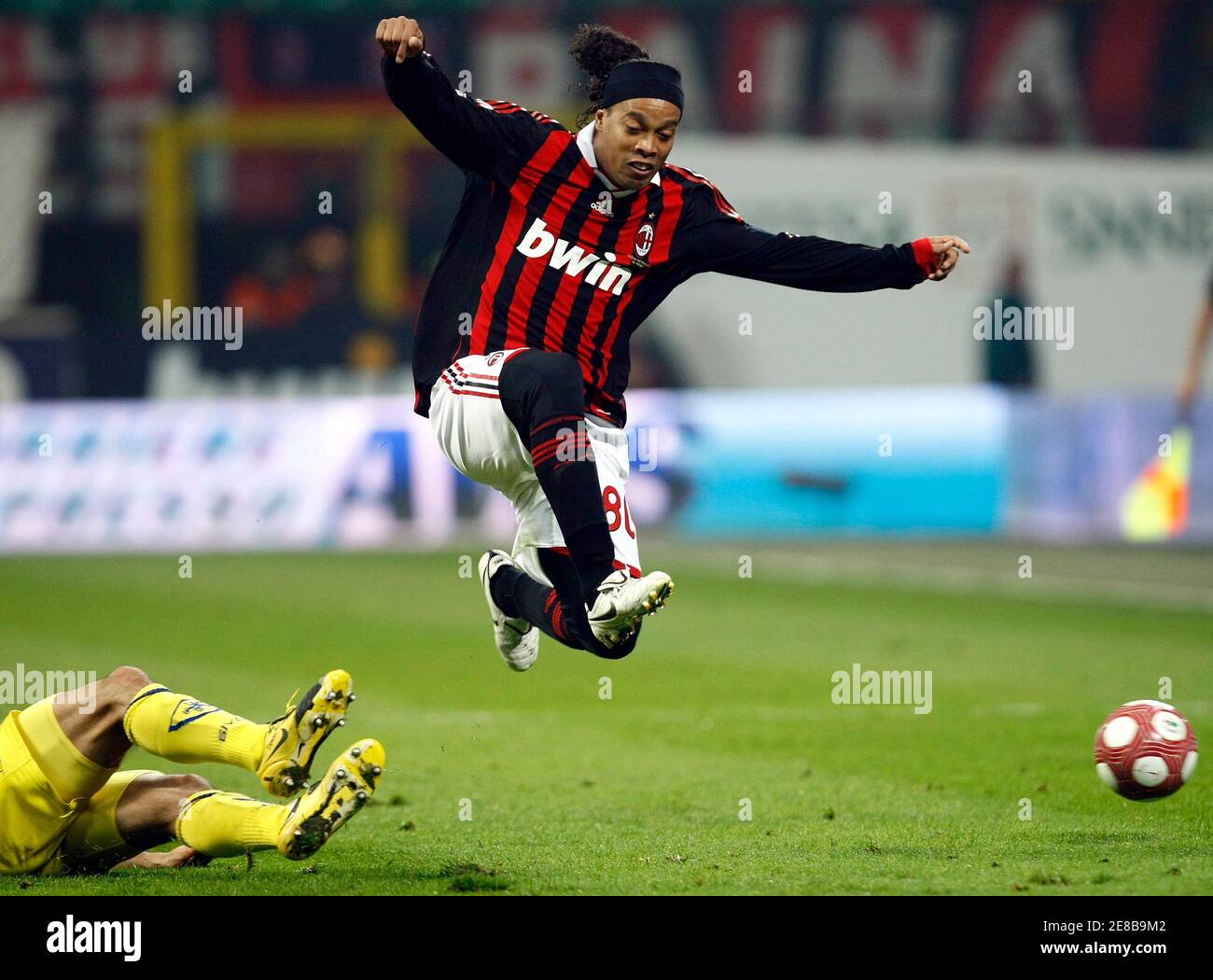 Ronaldinho tackled by hi-res stock photography and images - Alamy