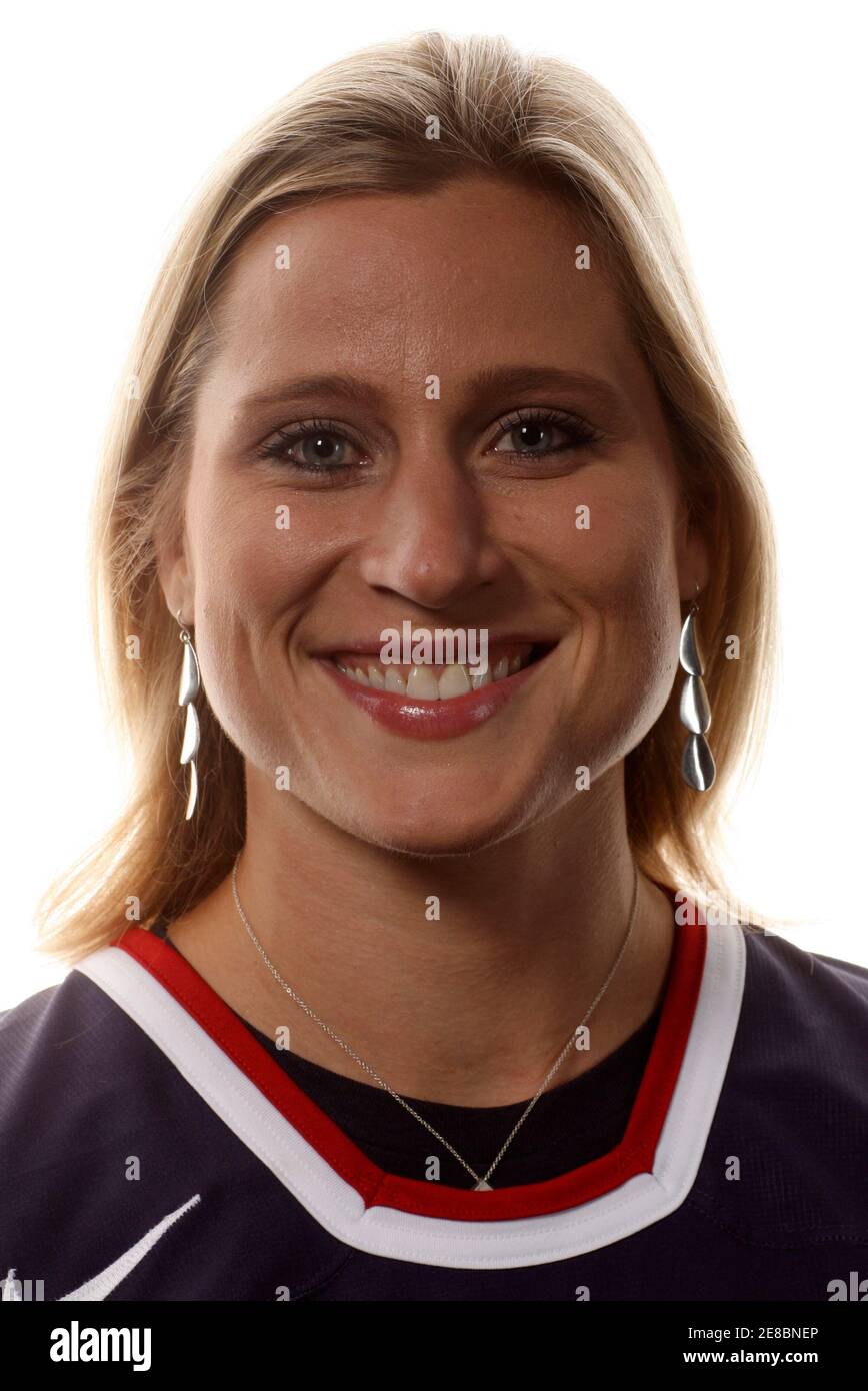 U s olympic womens ice hockey team hi-res stock photography and images ...