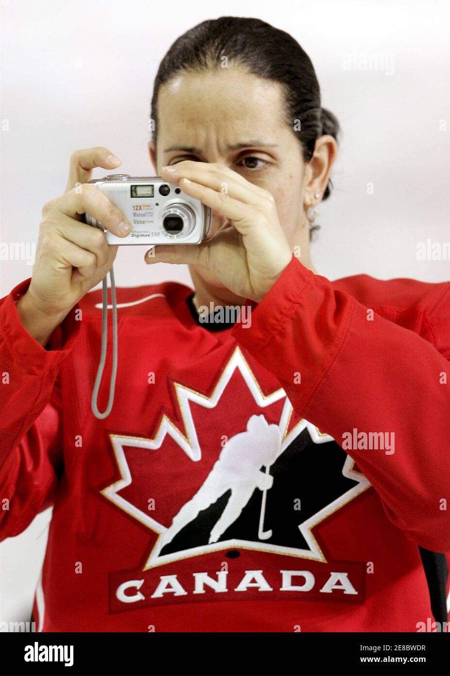 Canadian women's ice hockey team hi-res stock photography and images ...