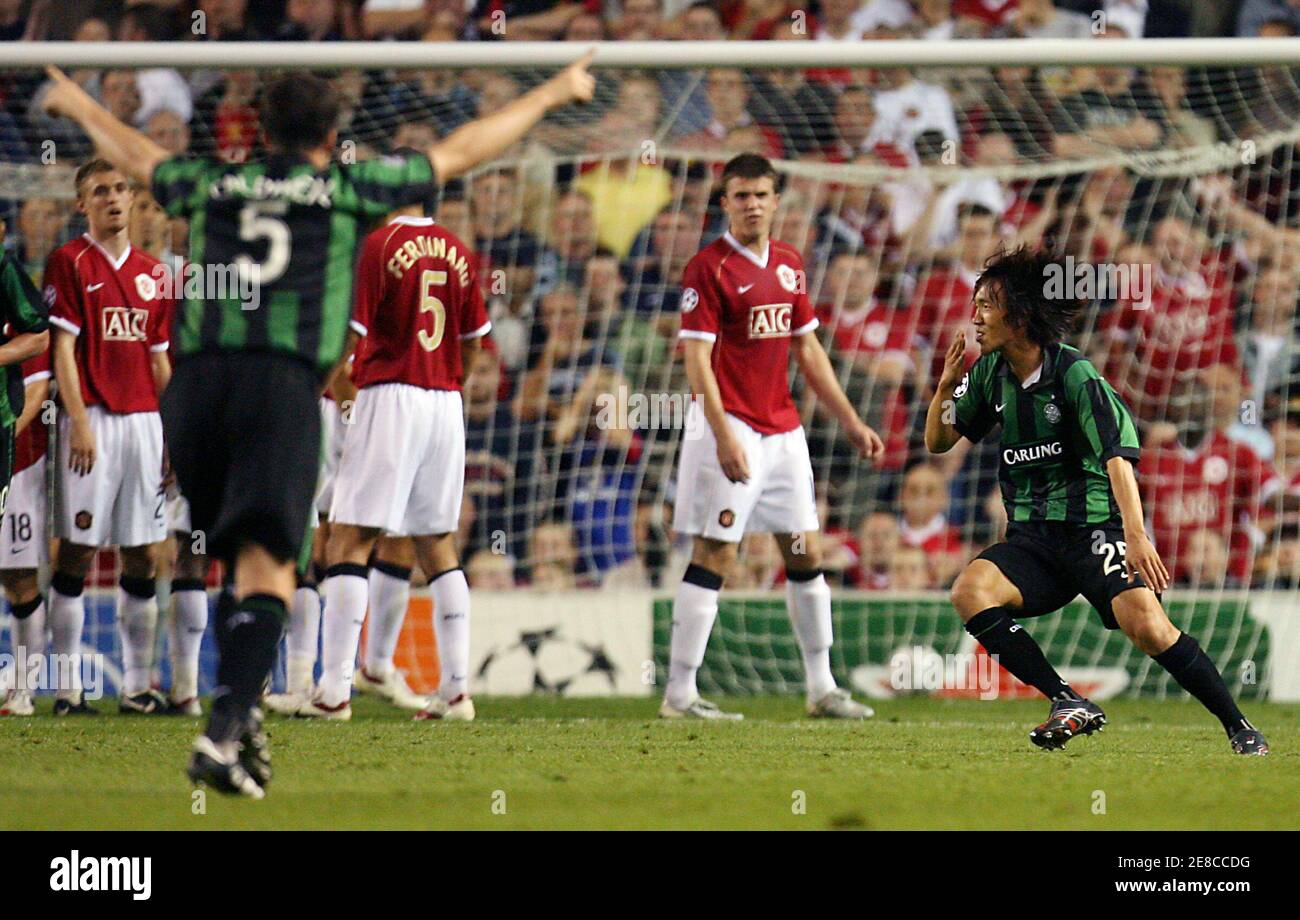 Nakamura manchester united hi-res stock photography and images - Alamy