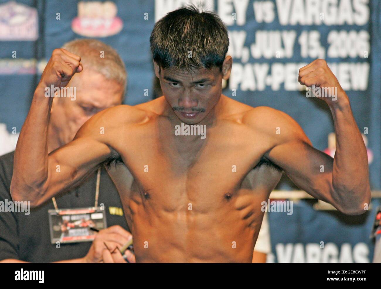 On undercard hi-res stock photography and images - Alamy