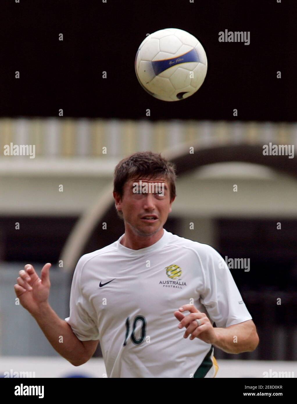 Australian soccer player harry kewell hi-res stock photography and ...
