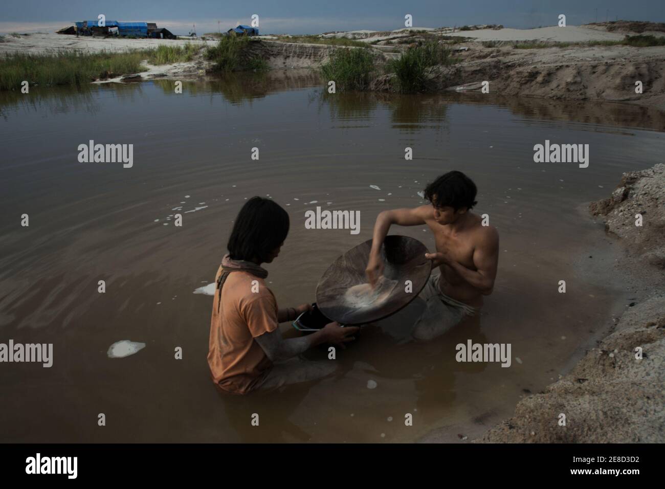 Small Scale Mining High Resolution Stock Photography and Images - Alamy