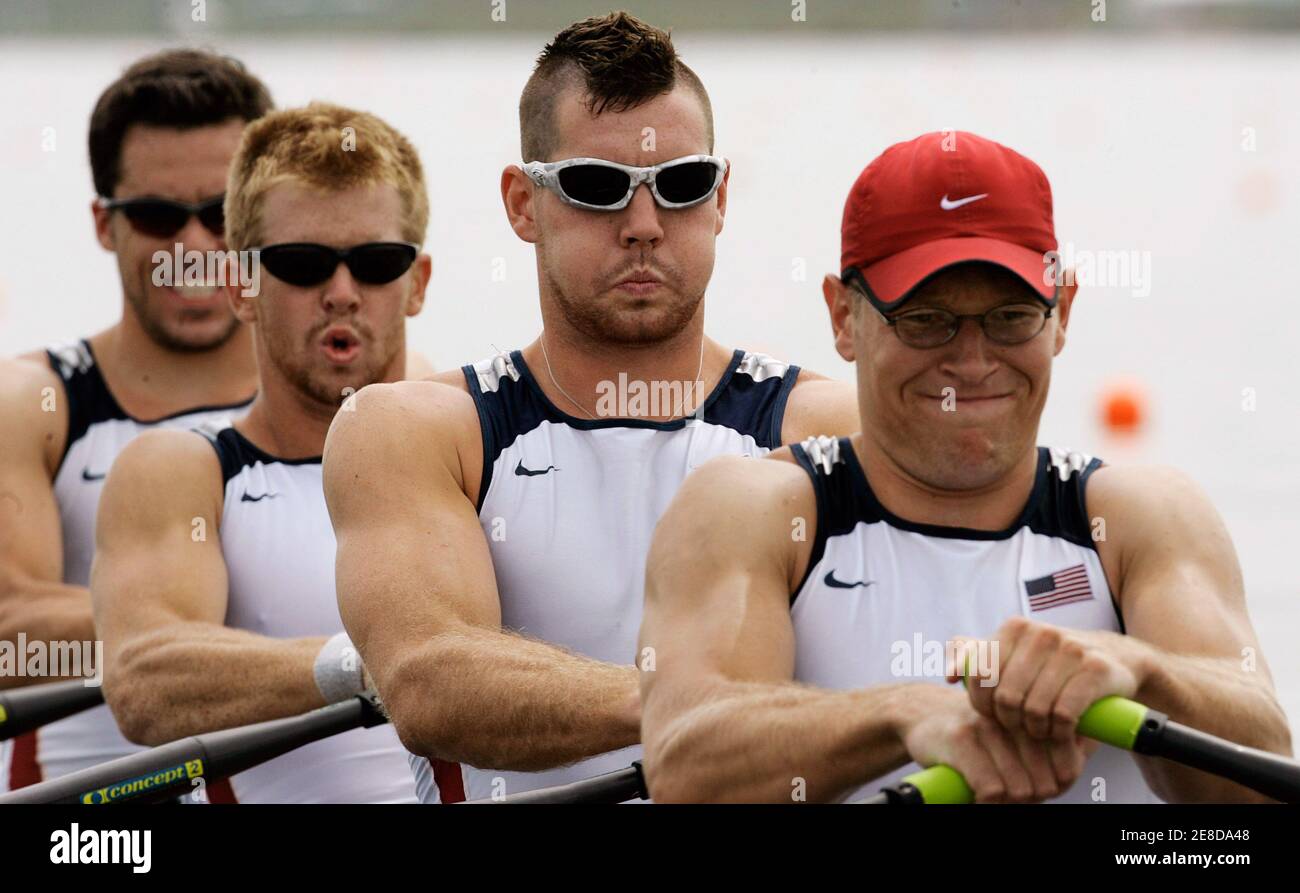 Rowing race start line hi-res stock photography and images - Alamy