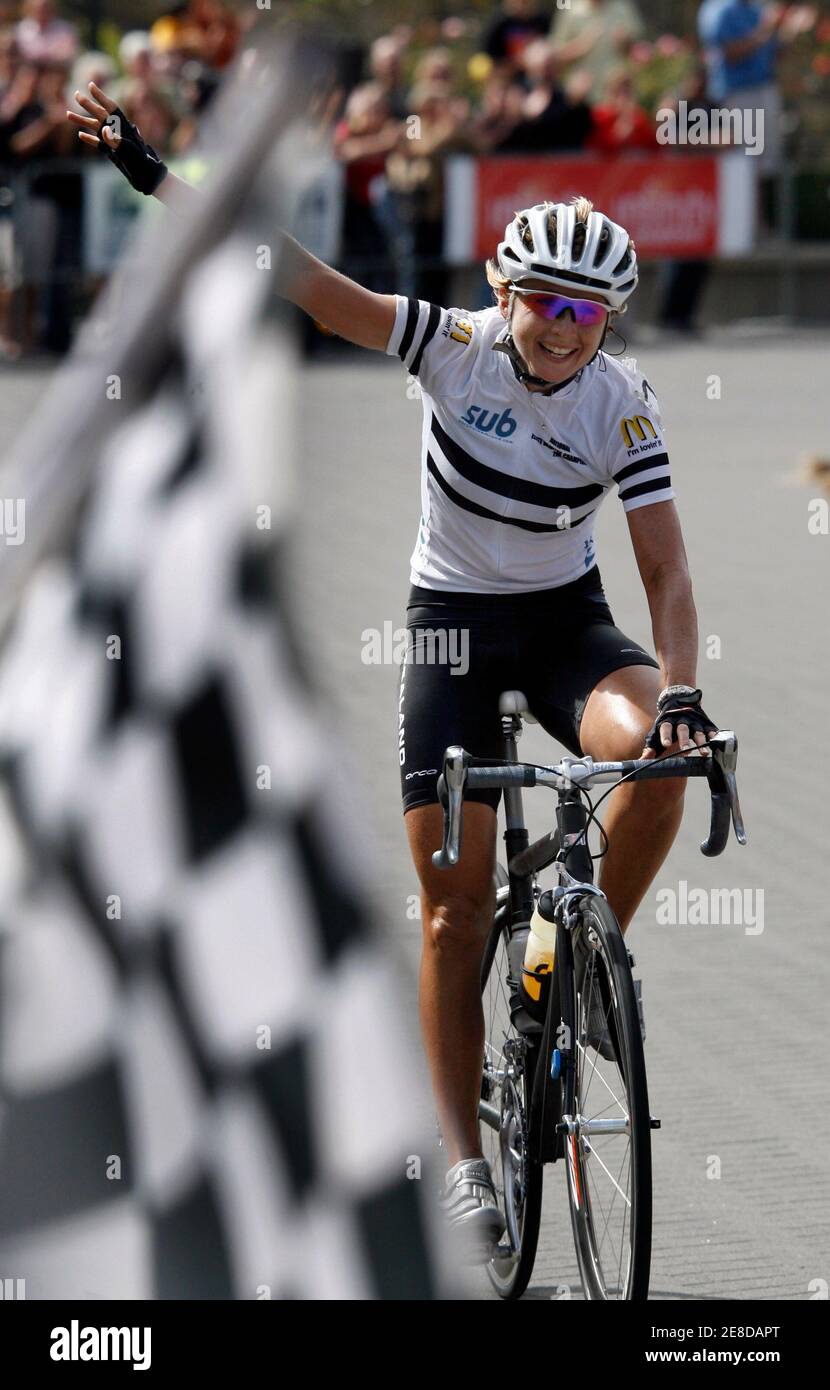 Sarah ulmer hi-res stock photography and images - Alamy