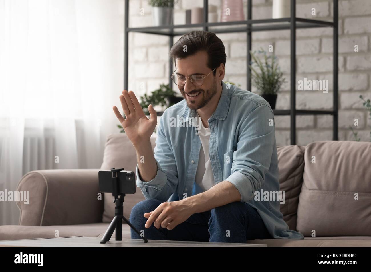 Waving hand hi-res stock photography and images - Alamy