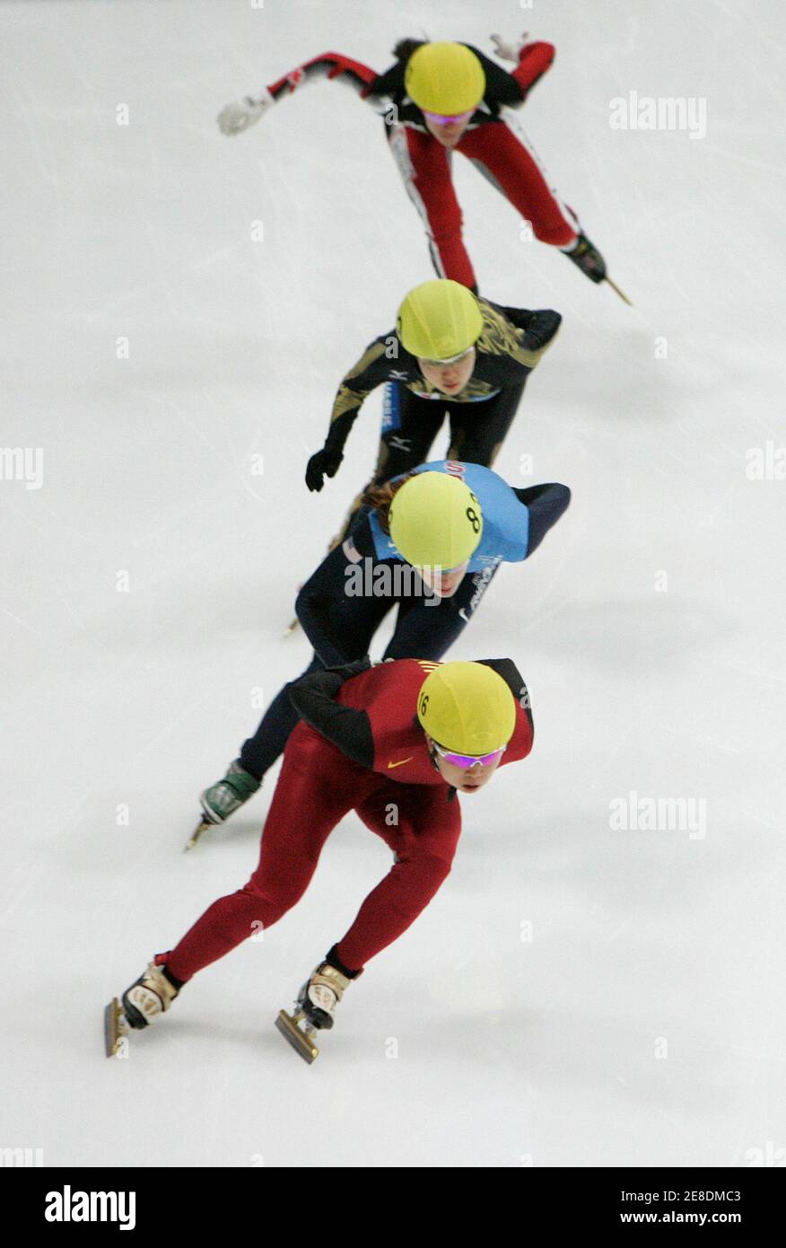 Relay race team asia hi-res stock photography and images - Alamy
