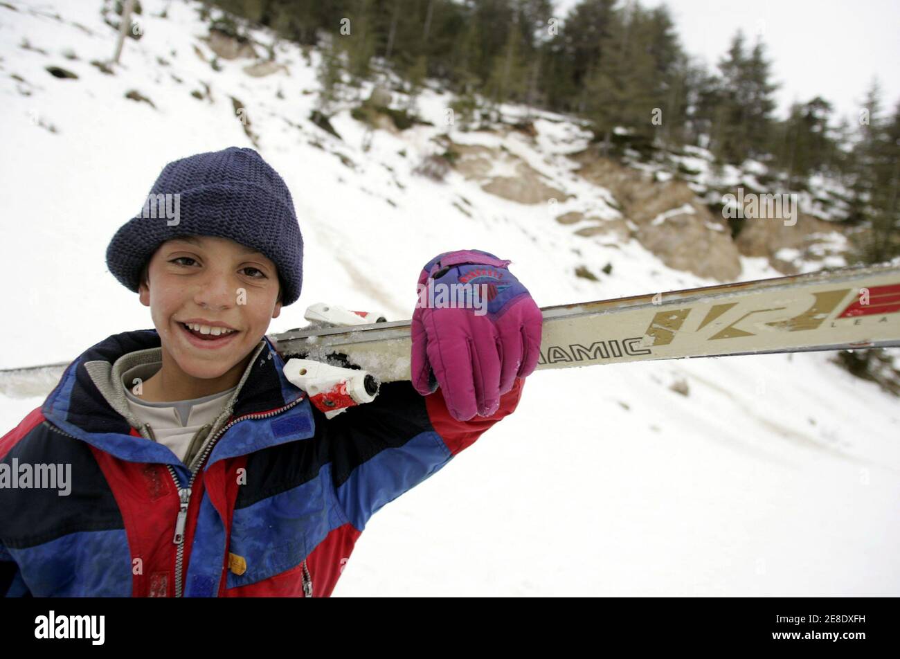 95 feet high hi-res stock photography and images - Alamy