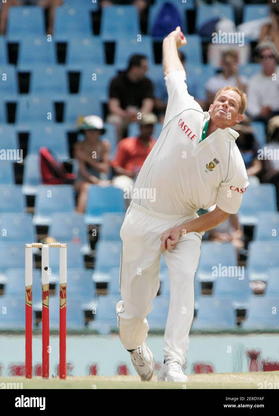 South africas shaun pollock makes hi-res stock photography and images ...