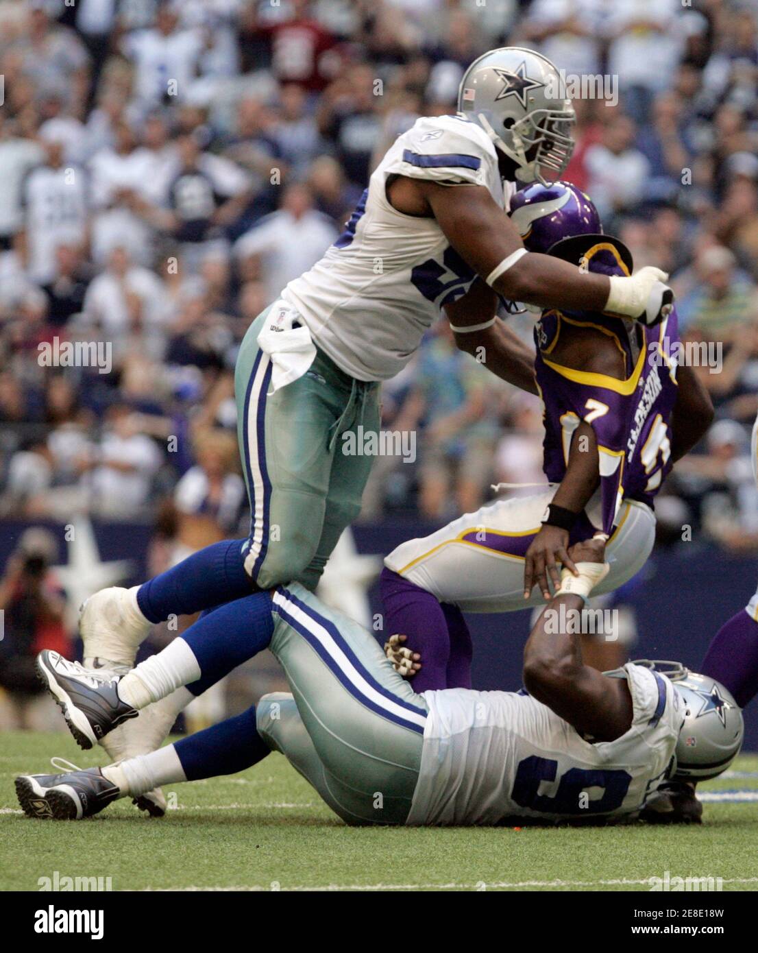 Dallas cowboys defensive end greg hi-res stock photography and images ...