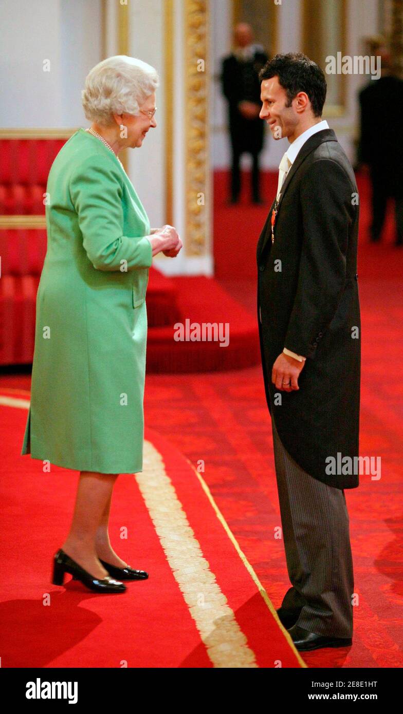 Officer order british empire obe buckingham palace hi-res stock ...