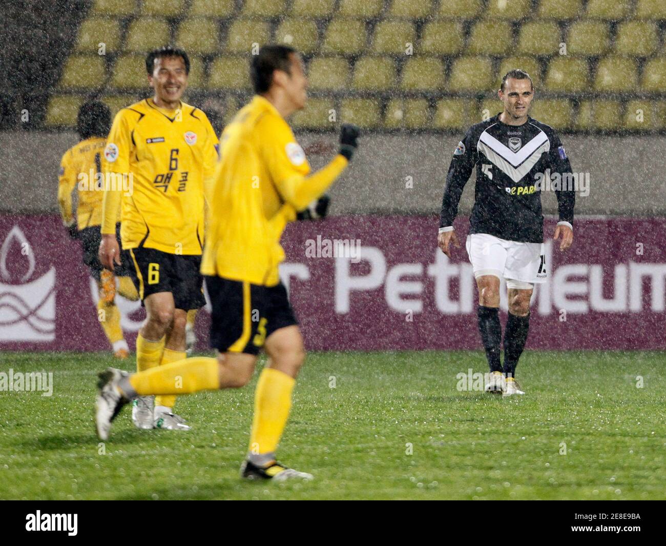 Melbourne soccer hi-res stock photography and images - Alamy