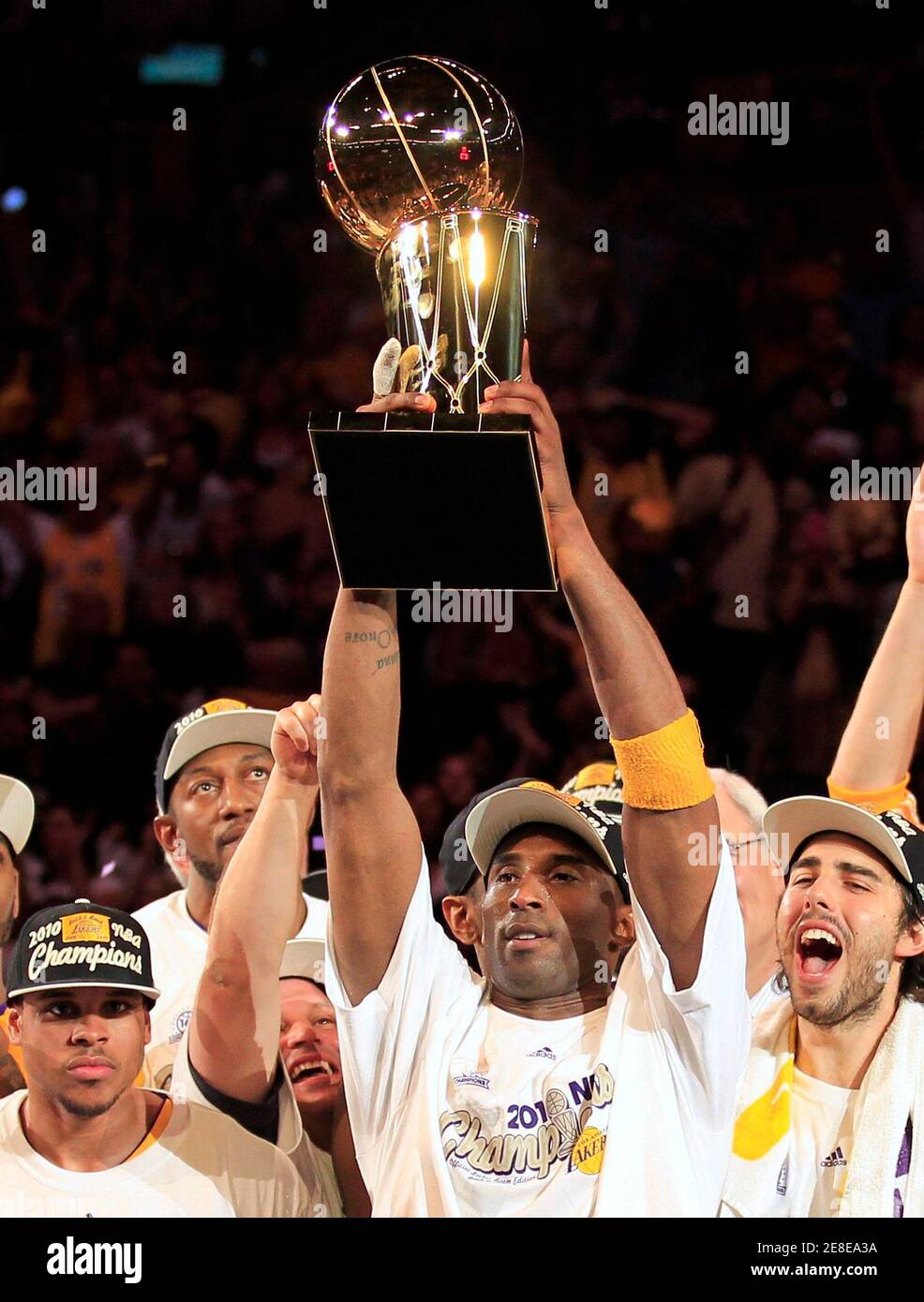 Kobe bryant nba championship trophy hi-res stock photography and images ...
