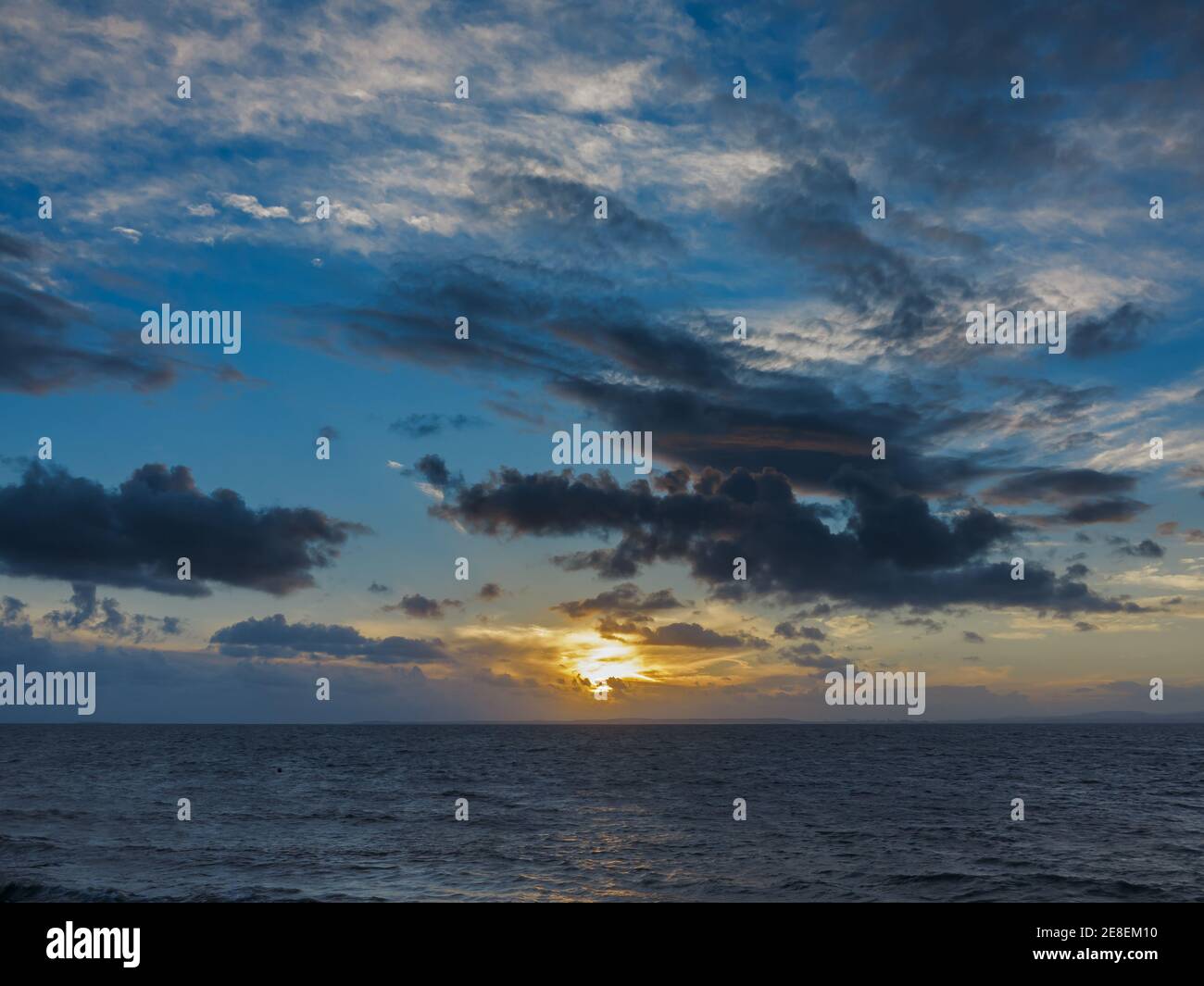 Sunset over the Bristol channel Stock Photo - Alamy