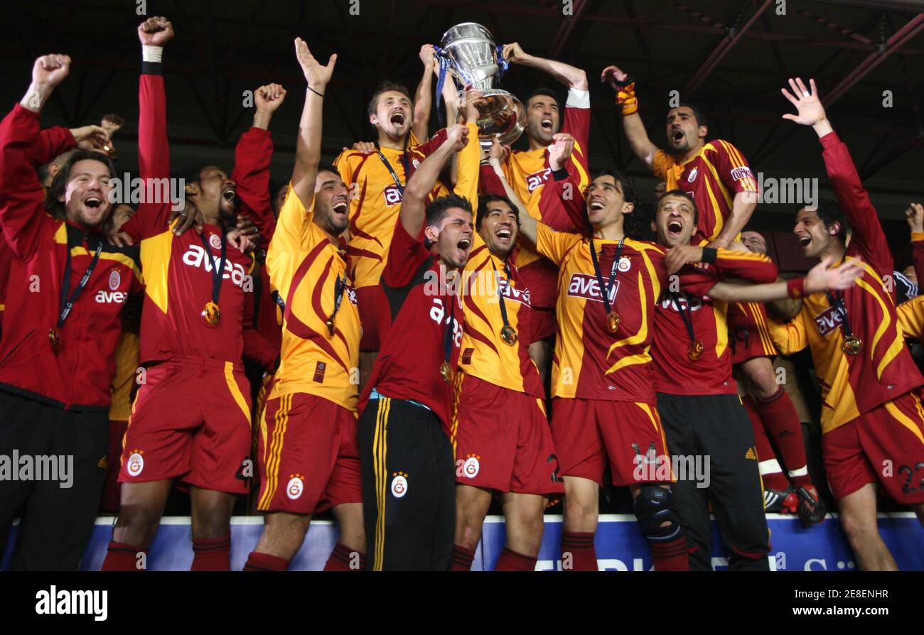 Galatasaray players with the championship trophy hi-res stock ...