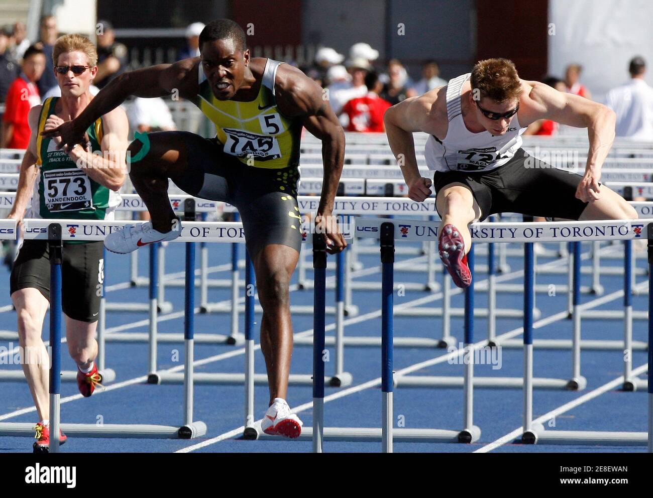 The 110 hurdles for men hi-res stock photography and images - Alamy