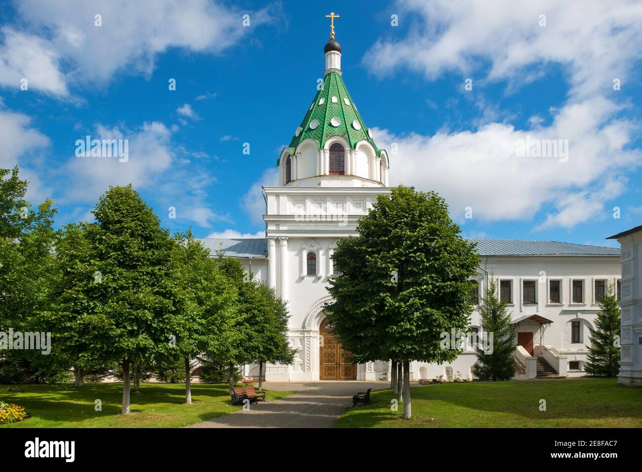 Gate Church of Chrysanthus and Daria in Holy Trinity Ipatiev Monastery ...