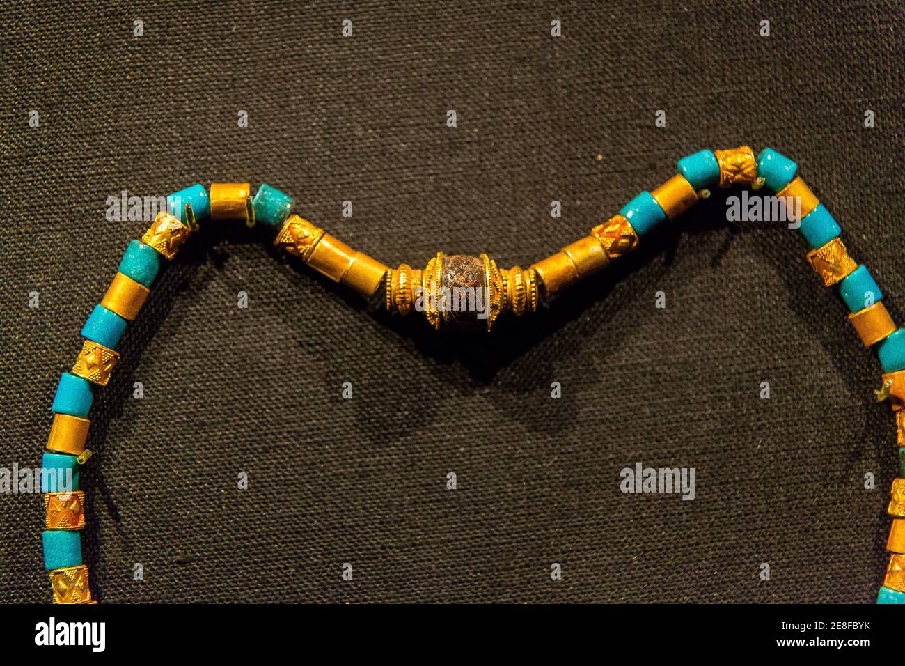 Egypt, Cairo, Tutankhamon jewellery, from his tomb in Luxor : Clasp of ...