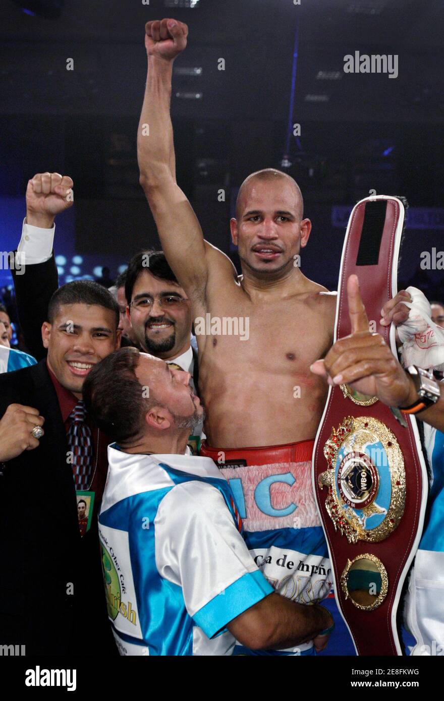 Bantamweight boxer hi-res stock photography and images - Alamy