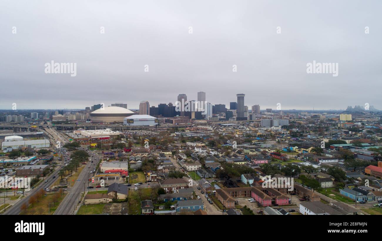 New orleans superdome skyline hi-res stock photography and images - Alamy