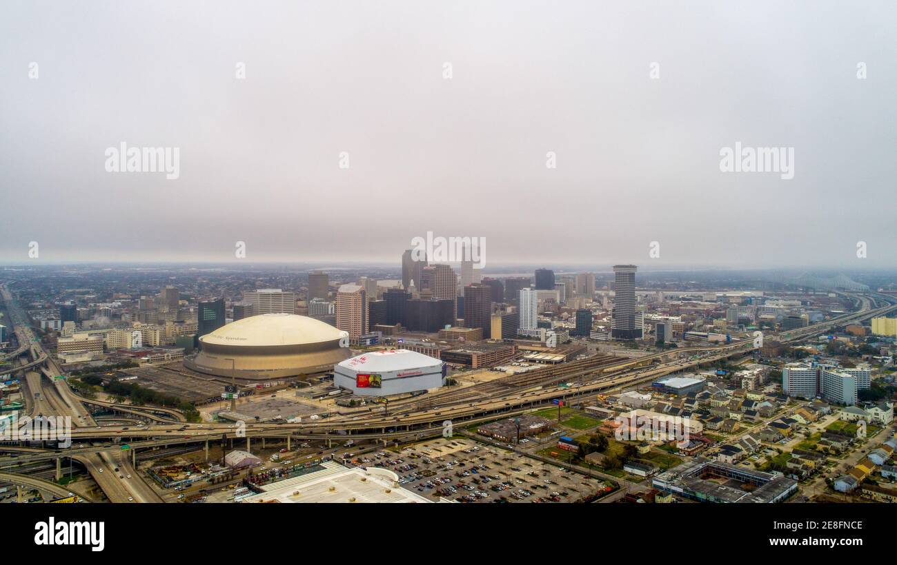 Superdome 'new orleans' highway hi-res stock photography and images - Alamy