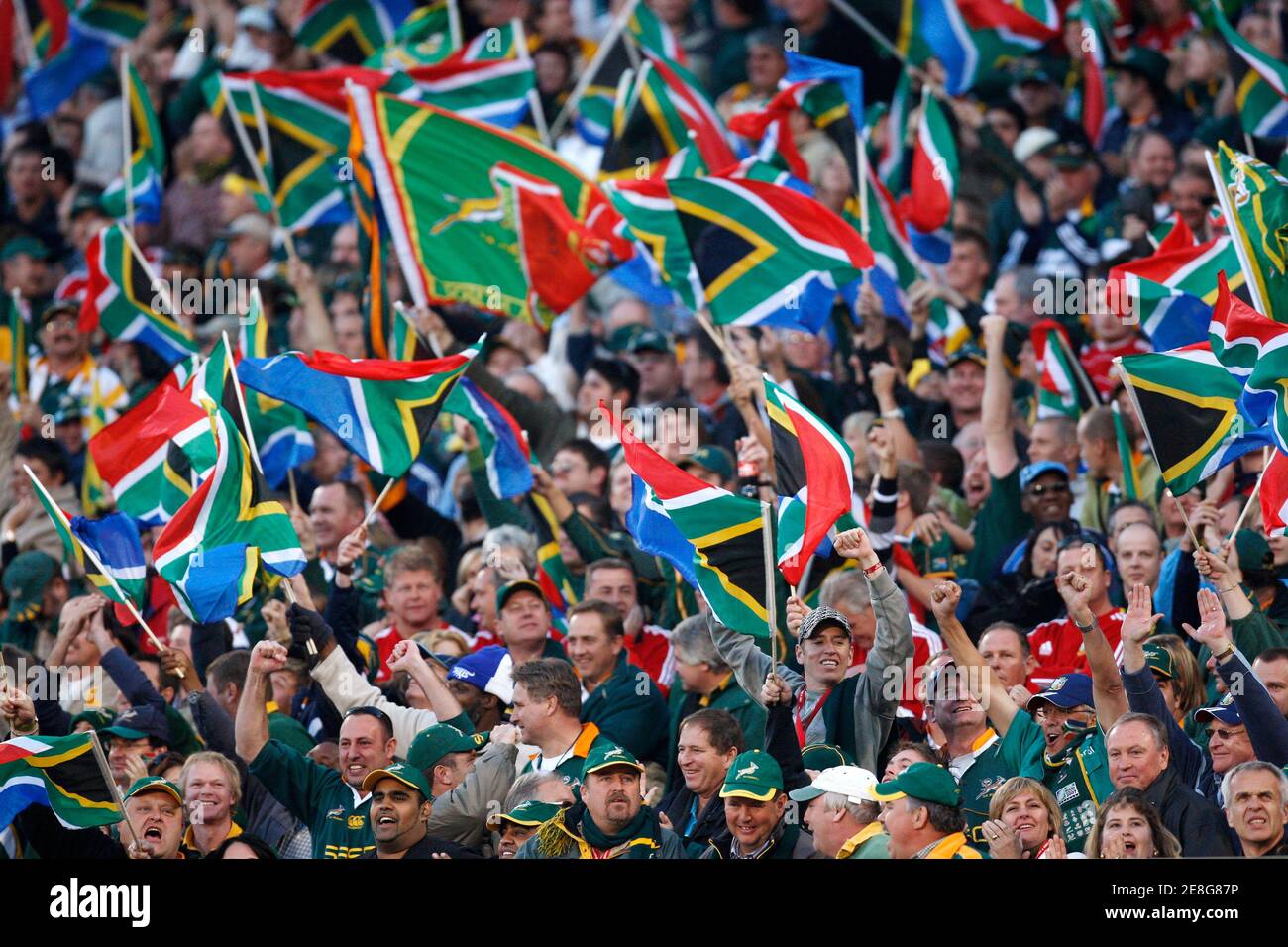 South african and british supporters hi-res stock photography and ...