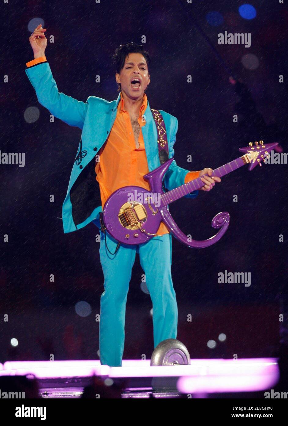 Prince guitar hi-res stock photography and images - Alamy