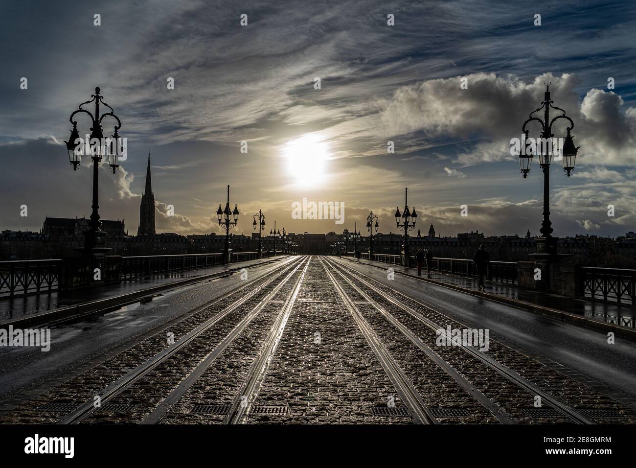 Bordeaux, France. Pont de Pierre at the sunset. Spectacular sky and sun ...