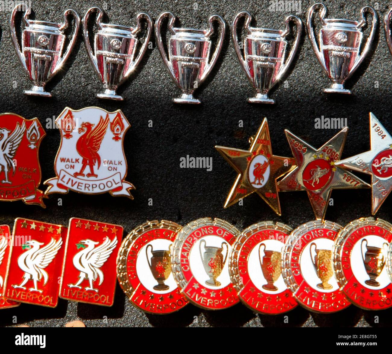 English premier league badges hi-res stock photography and images - Alamy