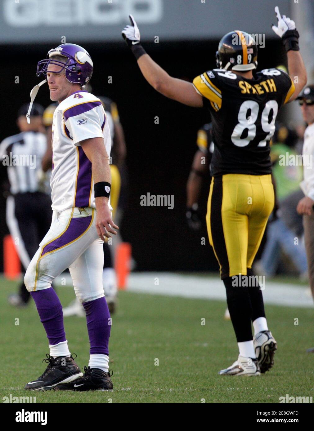 Brett favre 2009 october hi-res stock photography and images - Alamy