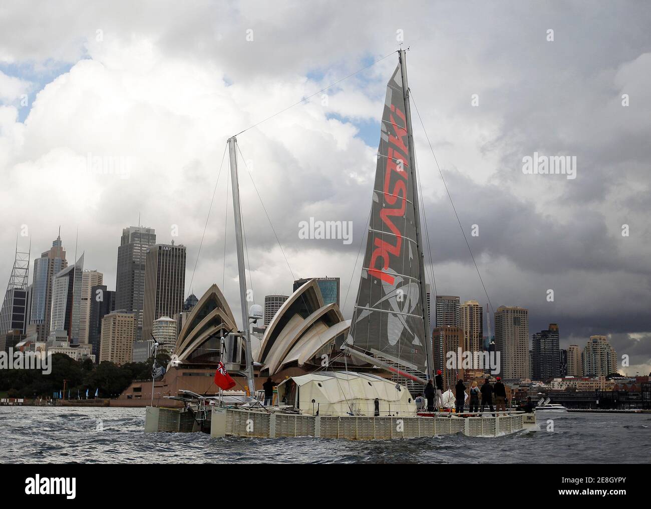 Plastiki hi-res stock photography and images - Alamy