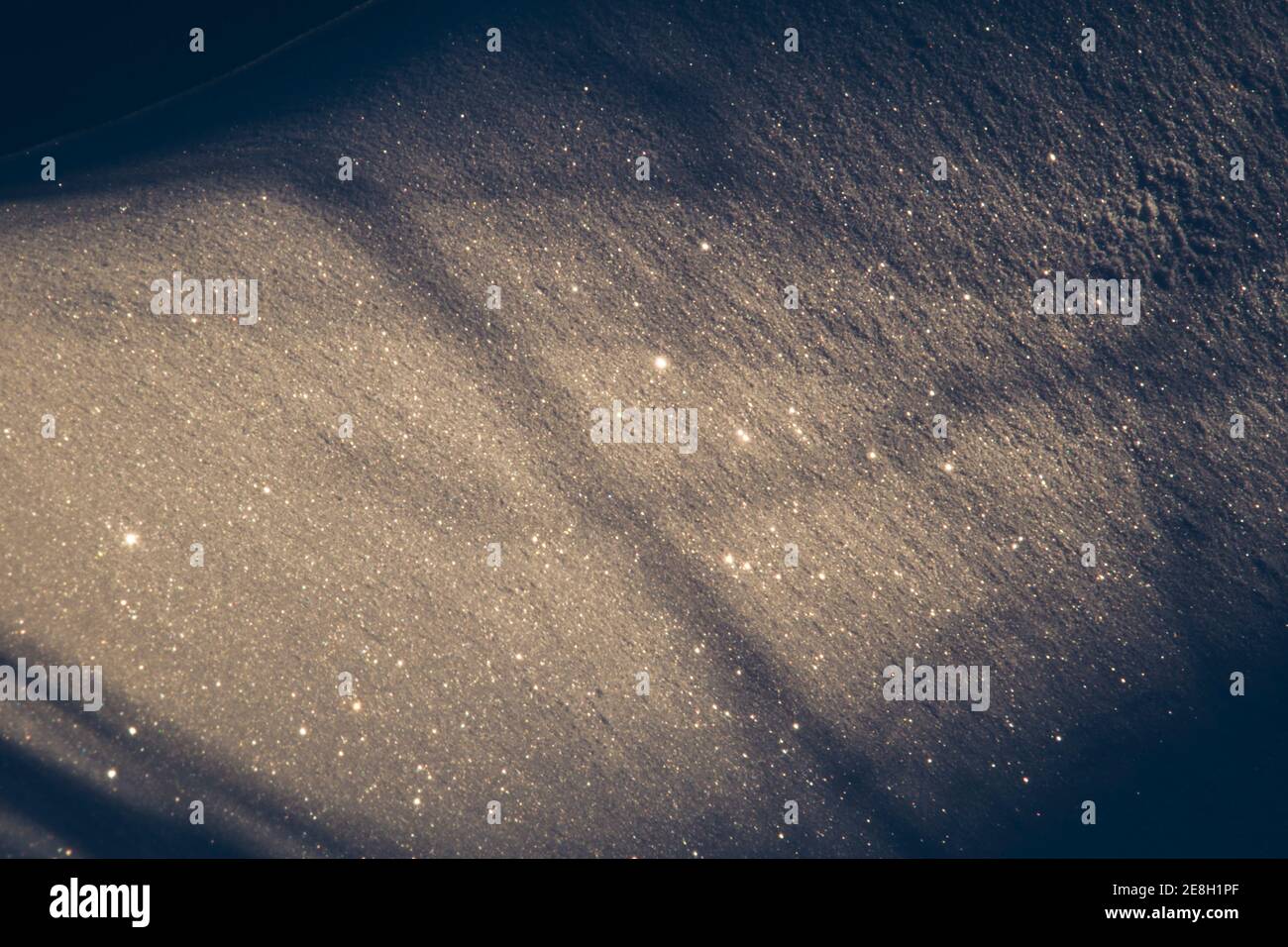 Very shiny snow with reflections hi-res stock photography and images ...
