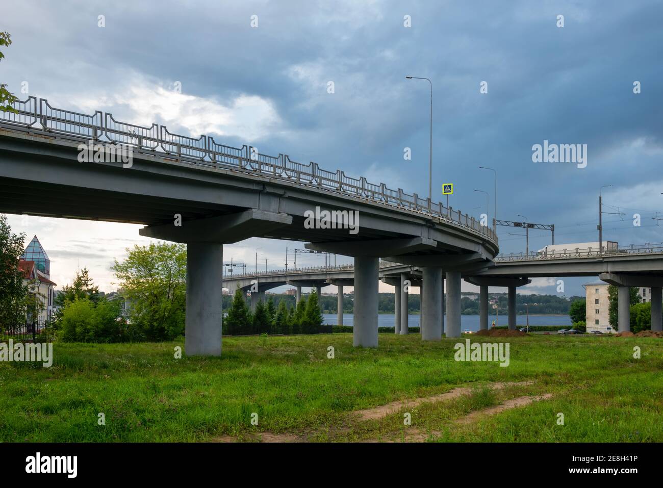 Automobile bridge over the Volga river in the city of Kostroma Stock ...