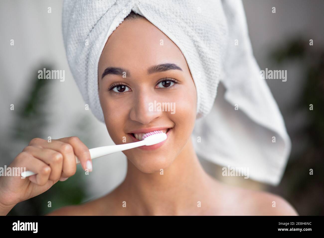 Dental care, oral hygiene, healthy teeth, daily procedure Stock Photo ...