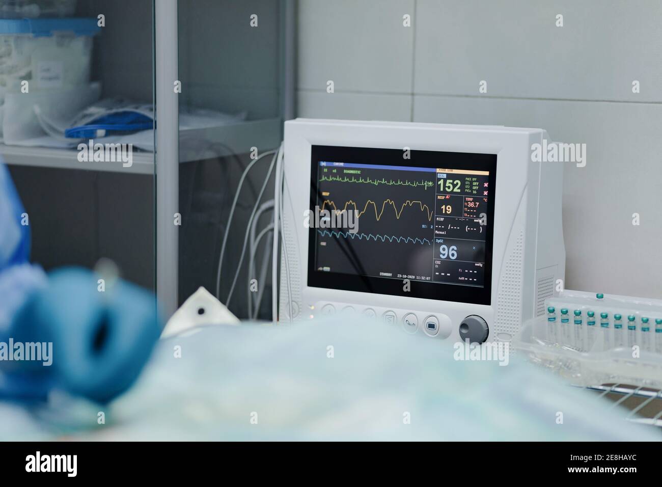 Ecg test hi-res stock photography and images - Alamy