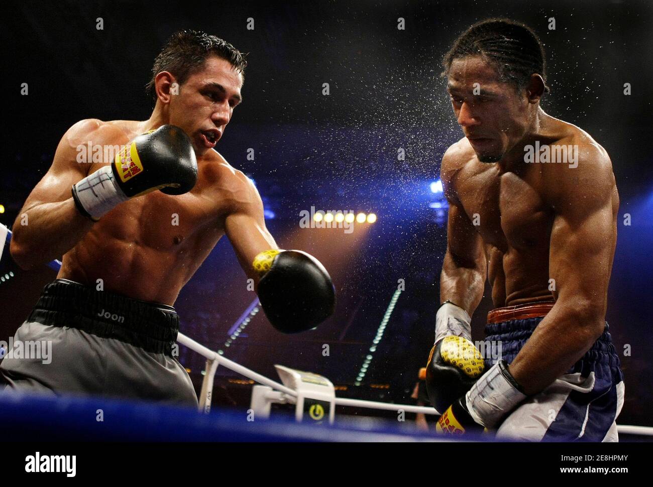 Felix sturm boxing fight felix hi-res stock photography and images - Alamy