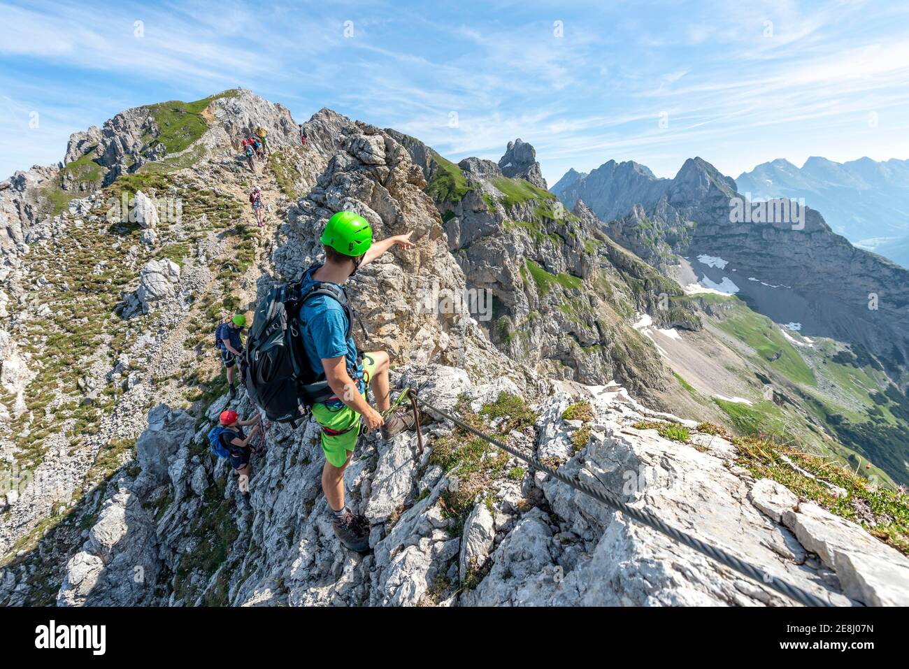 Fixed distance hi-res stock photography and images - Alamy