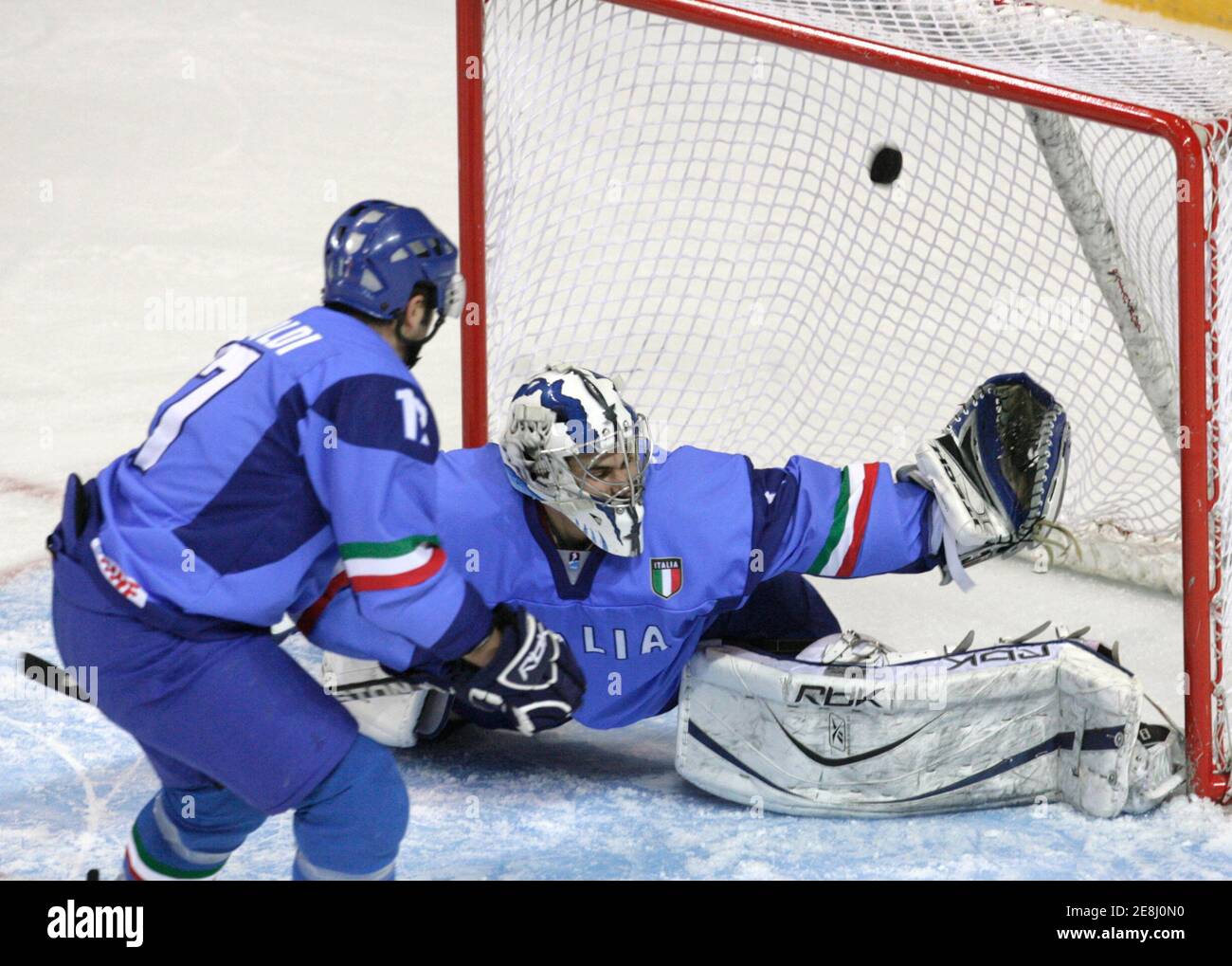 Tragust hi-res stock photography and images - Alamy